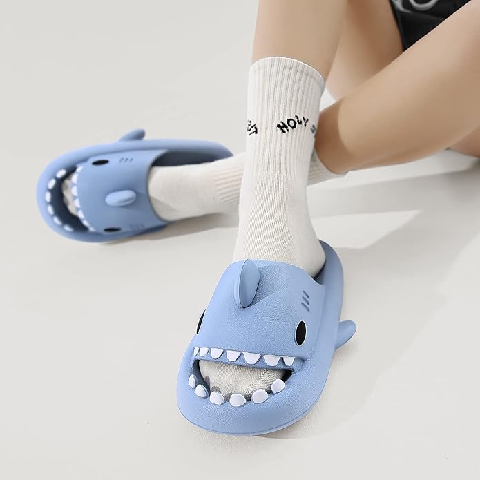 FamilieHaai Slippers – Comfort voor het Hele Gezin! 🦈 – calumin